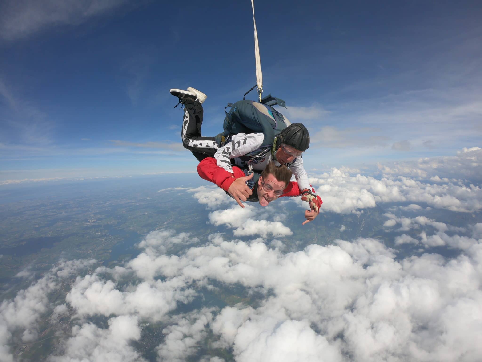 Offrez Une Chute Libre Et Un Vol En Parachute Sur La Gruyère